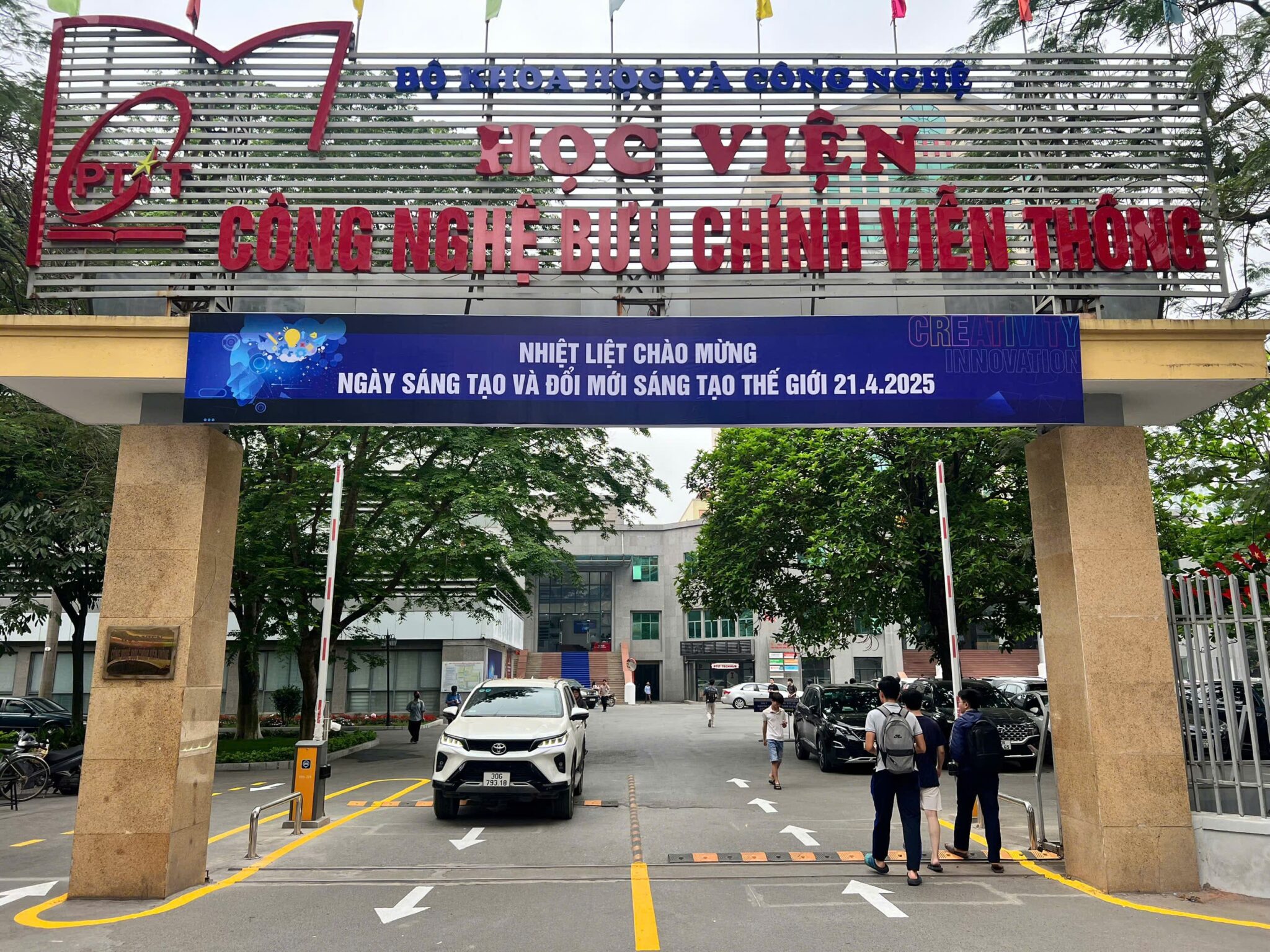 TTZ hoàn thành dự án hệ thống kiểm soát xe cho Học viện Công nghệ Bưu ...